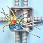 Voici comment raccorder des fils électriques pour un résultat top
